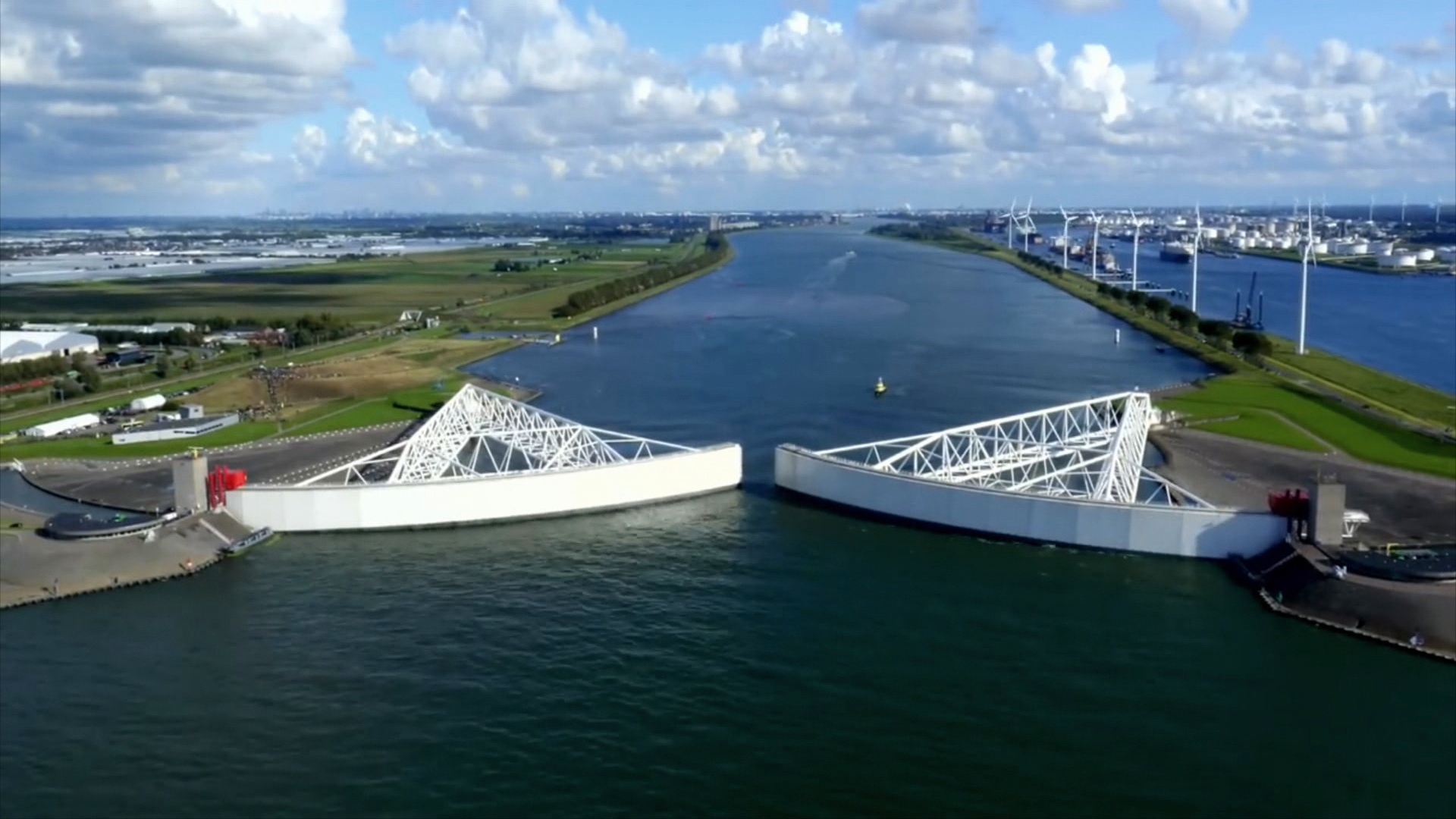 Watch 60 Minutes Overtime: A Dutch solution may mitigate flood damage ...