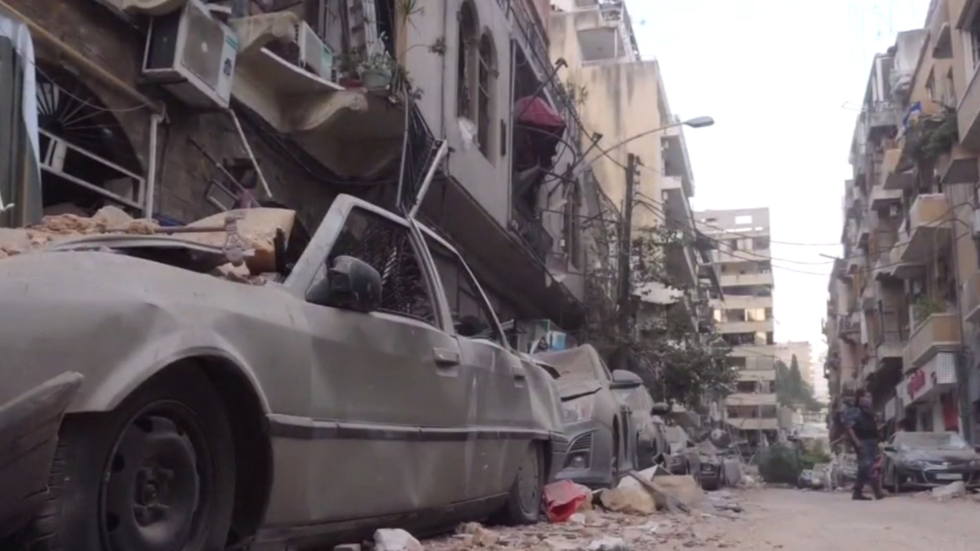 Watch CBS Evening News: Rescues continue after Beirut explosion kills ...