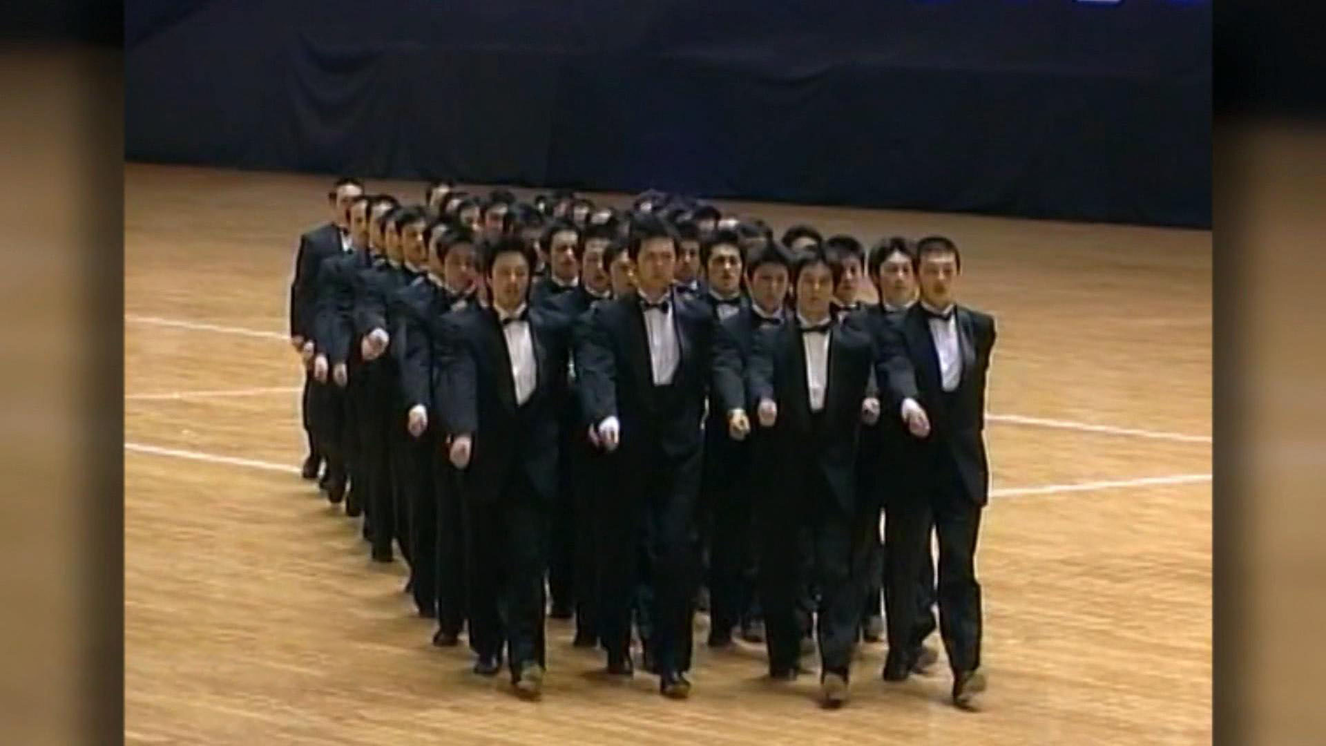Watch CBS Saturday Morning: Synchronized walking becomes Japanese craze ...