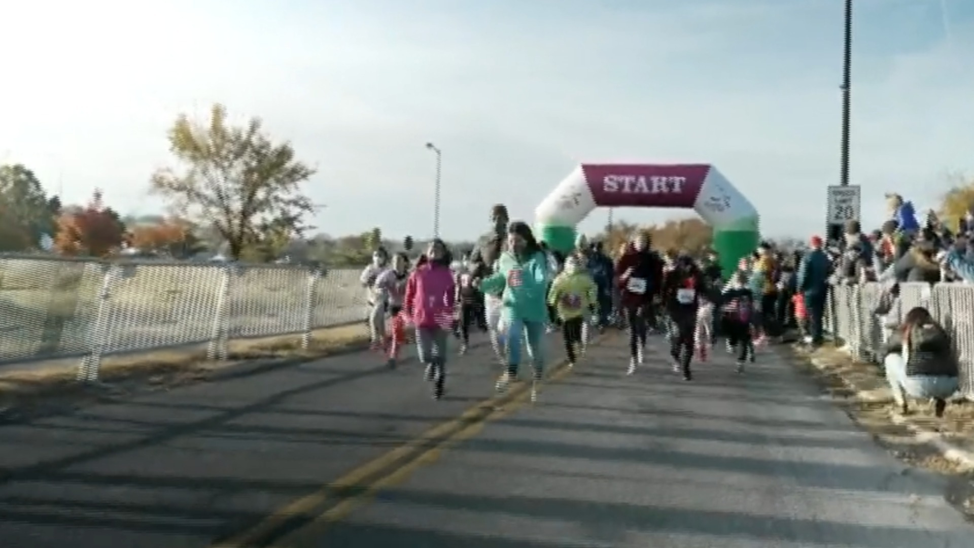 Watch CBS Evening News: Girls on the Run seeks to empower young girls ...