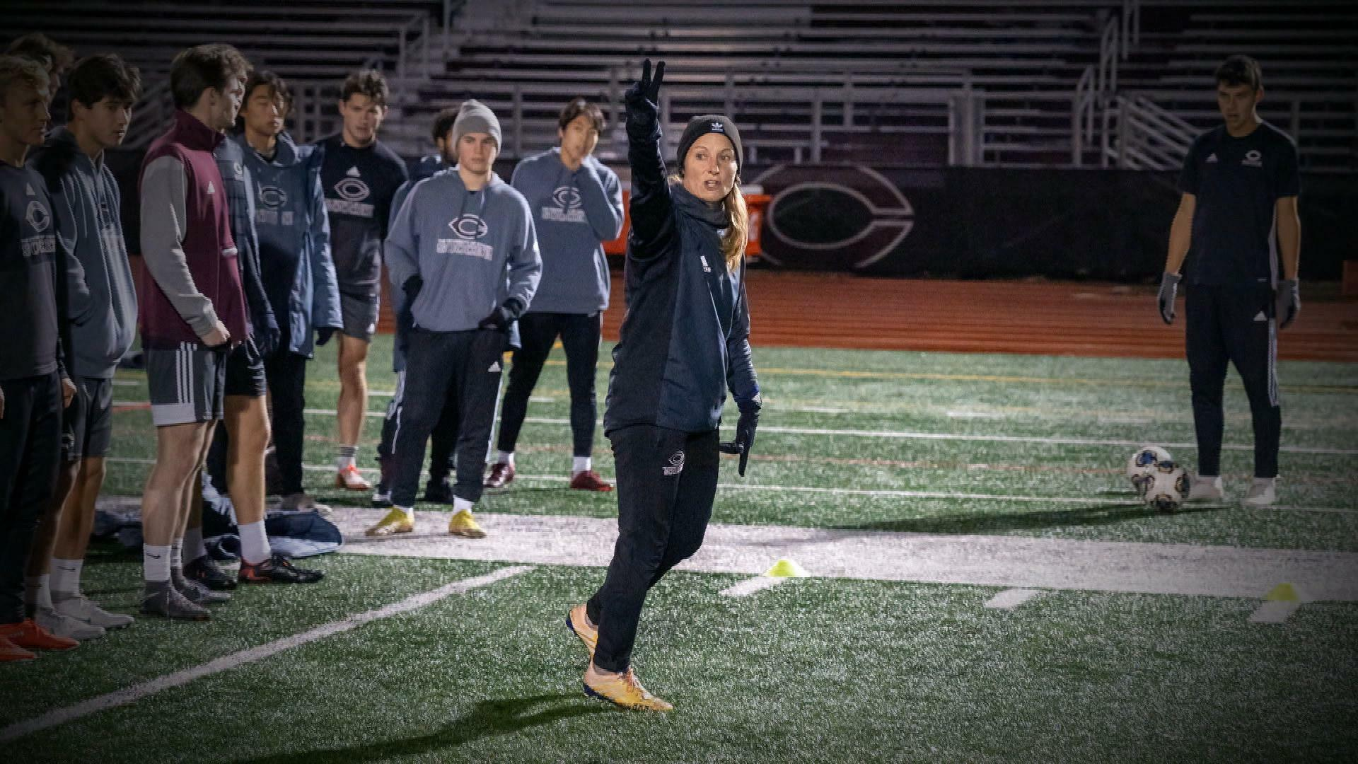 Watch CBS Saturday Morning: Soccer coach Julianne Sitch breaks barriers ...