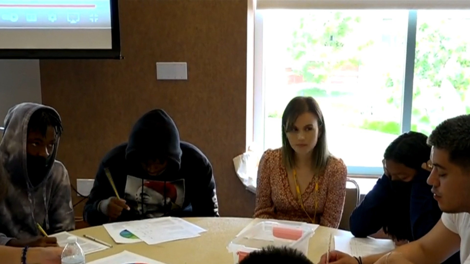 Watch CBS Evening News: Program helps foster kids achieve college ...