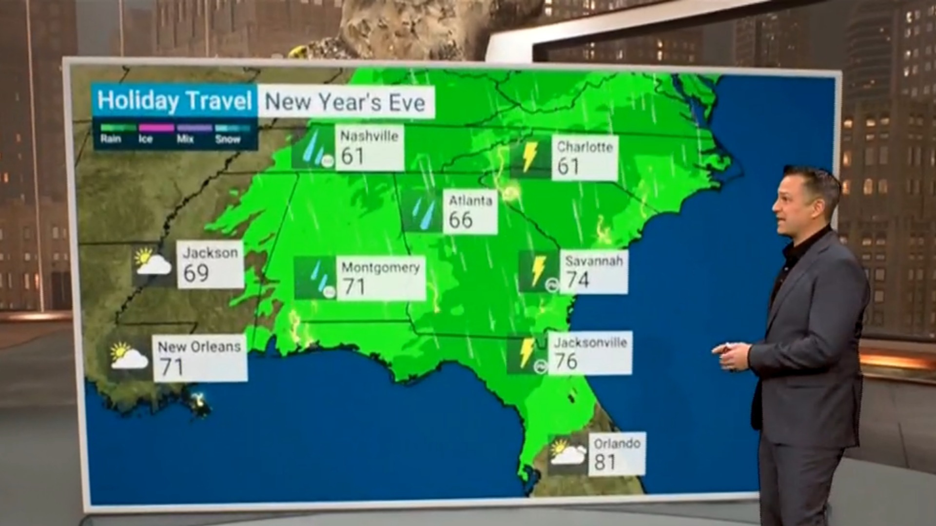 Watch CBS Evening News: Rain set to soak both coasts on holiday weekend ...