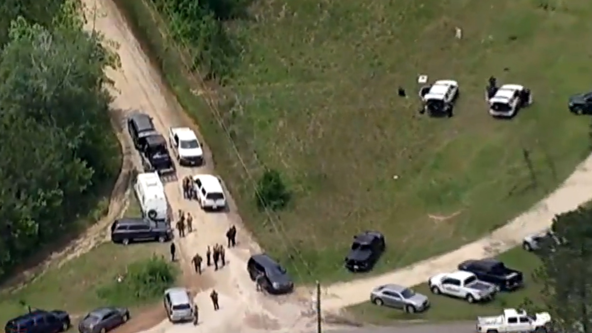 Watch CBS Evening News: Suspect in Texas shooting captured - Full show ...