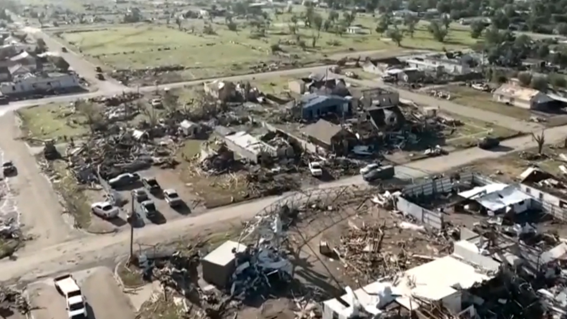 Watch CBS Evening News: Severe weather descends on parts of U.S. - Full ...