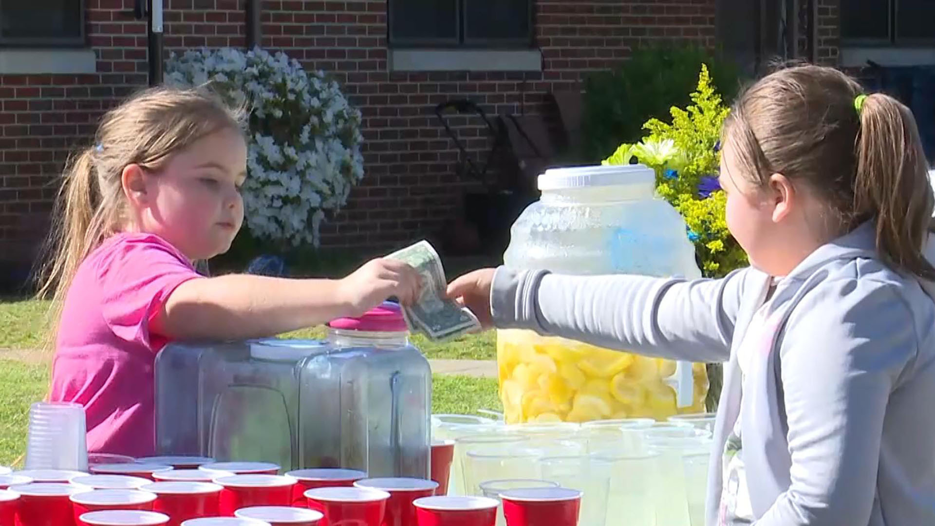 Watch The Uplift Season 2024 Episode 30: The Uplift: Cupfuls of love ...