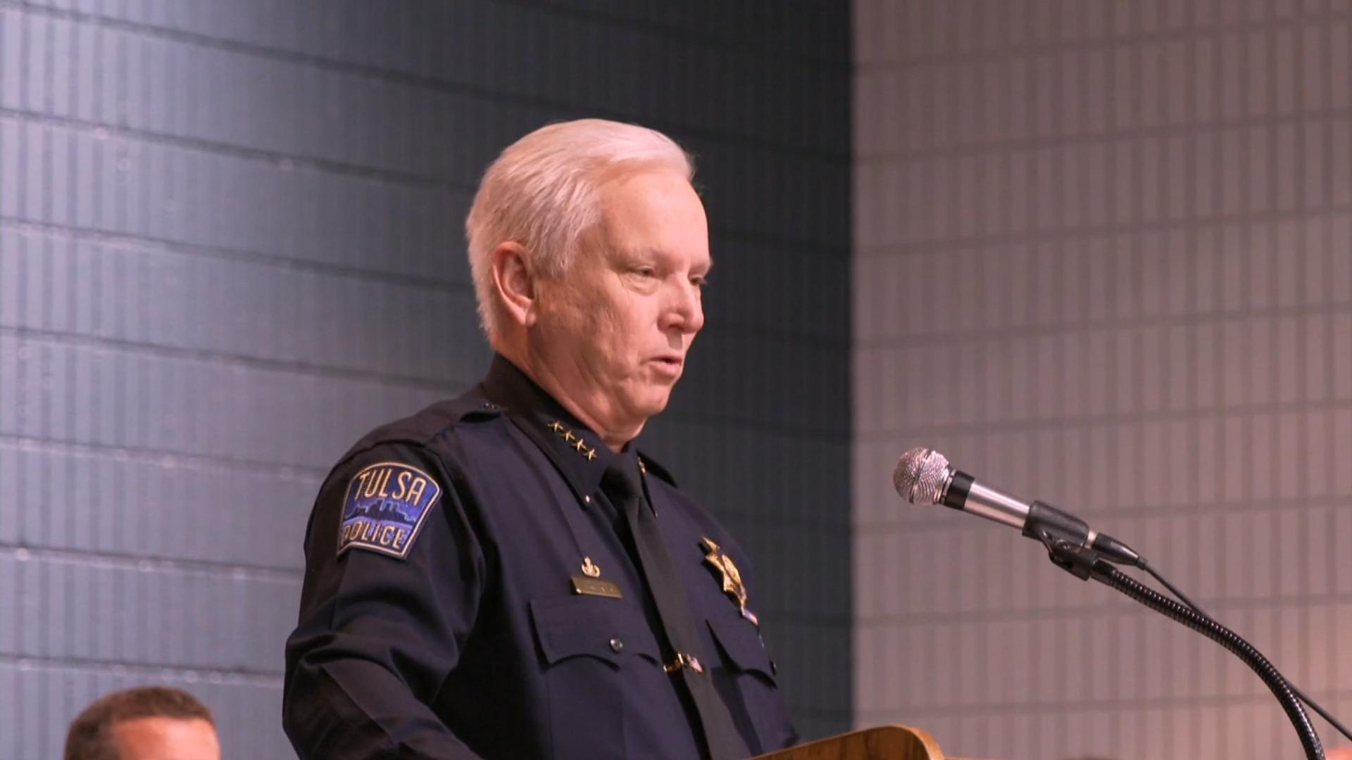 Watch CBS Evening News: Tulsa police tries to build trust with ...