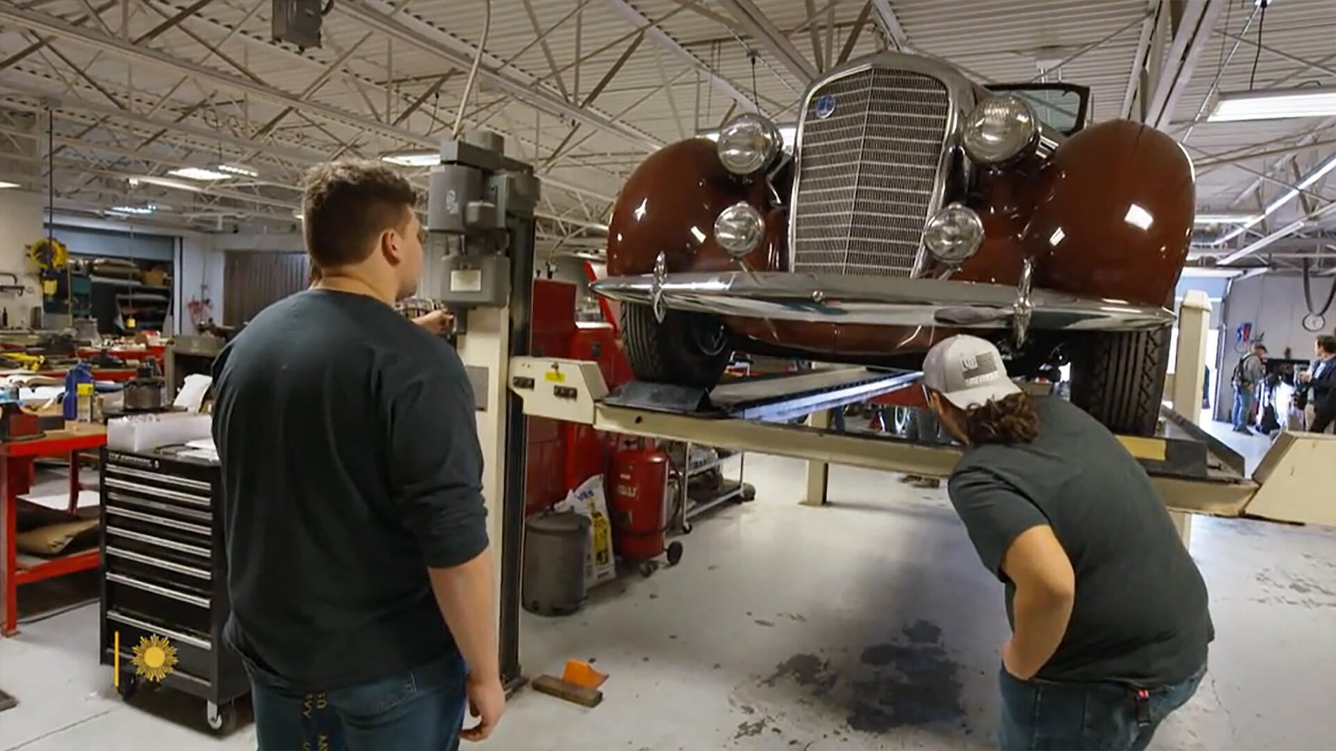 Watch Sunday Morning: Restoring classic cars in the classroom - Full show on CBS