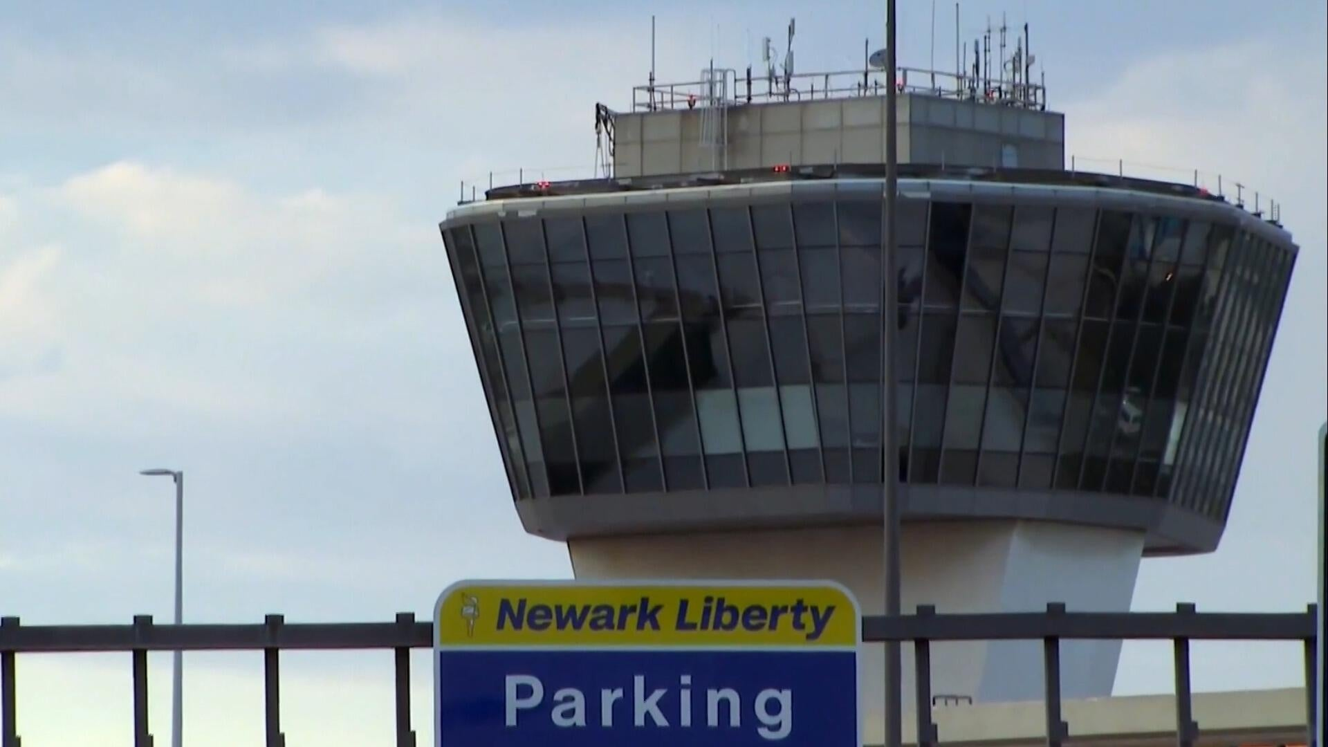 Watch CBS Evening News: Behind air traffic control chaos at Newark ...