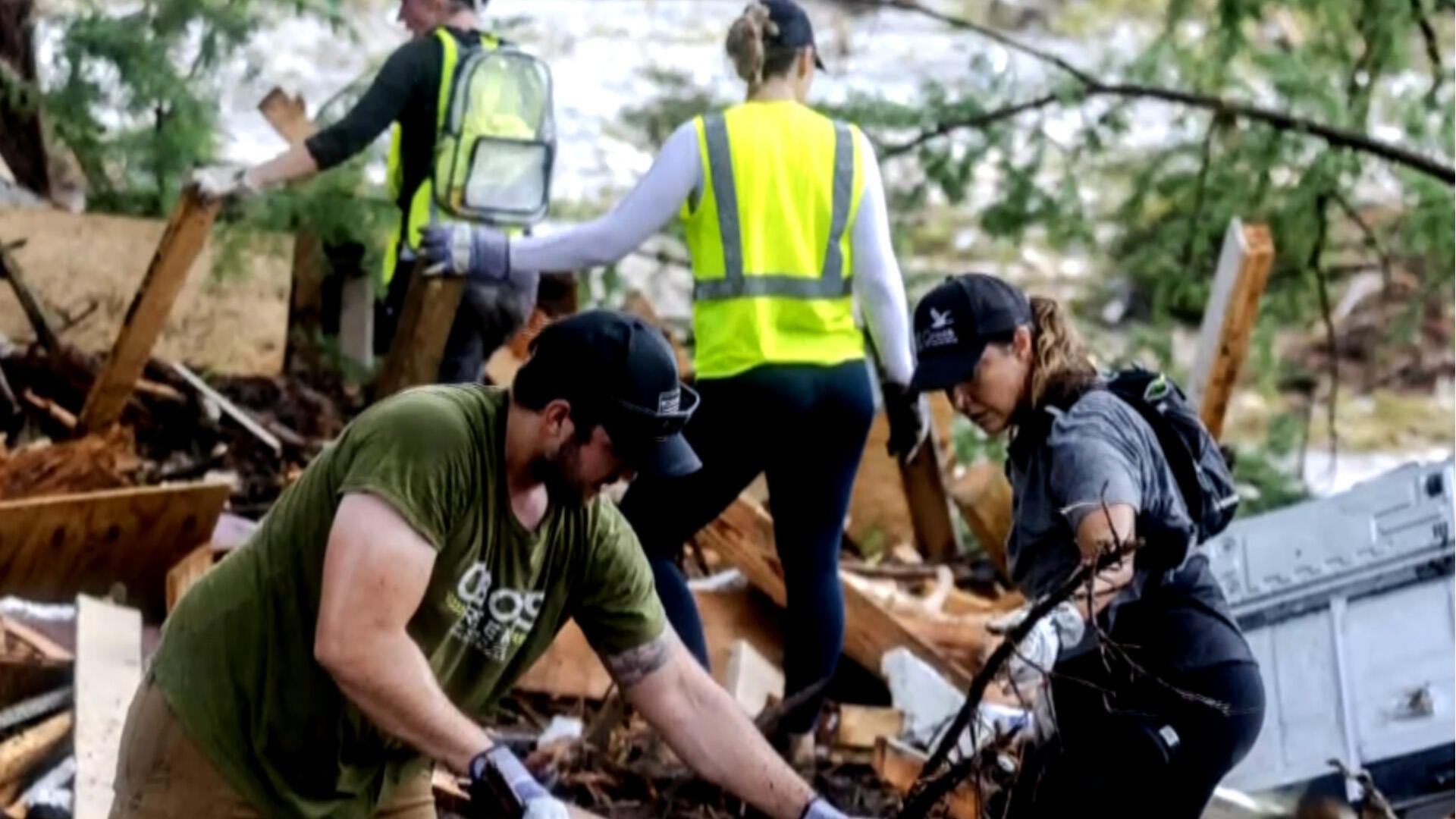 Watch CBS Mornings: "Loud for Love" raises hope after Texas floods ...