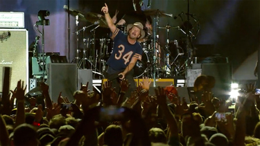 Watch Sunday Morning: On the road with Pearl Jam - Full show on CBS