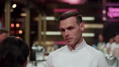 Watch MasterChef: Dessert Masters Season 2 Episode 1: PREMIERE ...