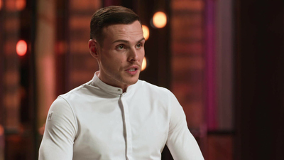 Watch MasterChef: Dessert Masters Season 2 Episode 1: PREMIERE ...