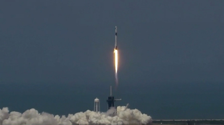 Watch CBS Evening News: SpaceX successfully launches rocket - Full show ...