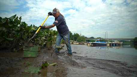 Watch CBS Saturday Morning: Family harvests MLB mud - Full show on CBS