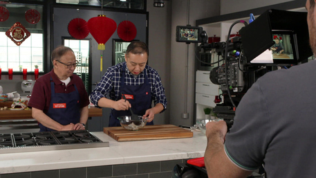 Watch Sunday Morning: "Hunger Pangs" hosts Jeffrey and Kevin Pang on ...