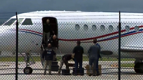Watch CBS Mornings U.S. seizes Venezuelan president's plane - Paramount+