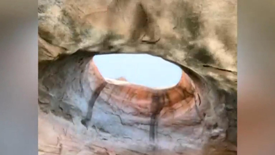 Watch CBS Evening News: Utah's iconic "Double Arch" collapses - Full ...