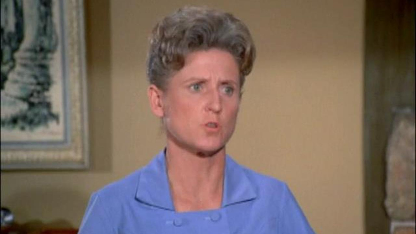 Watch The Brady Bunch Season 4 Episode 10: Goodbye, Alice, Hello - Full ...