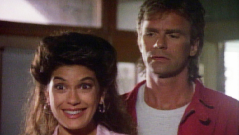 Watch MacGyver Classic Season 4 Episode 1: MacGyver - The Secret of ...