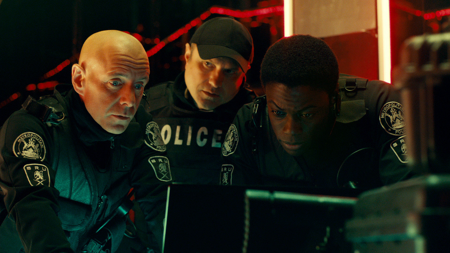 Watch Flashpoint Season 4 Episode 12: Flashpoint - A Day in the Life ...