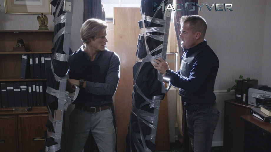 Watch MacGyver Season 1 Episode 9: MacGyver - Chisel – Full show on ...