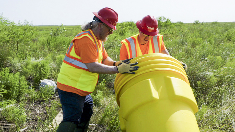 Watch Undercover Boss Season 10 Episode 4: Undercover Boss - Clean ...