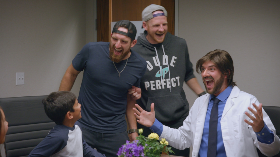 Watch The Dude Perfect Show Season 3 Episode 6: Random Fools Day & Tall ...