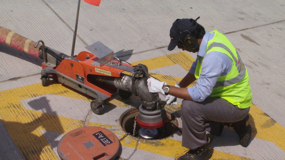 Watch Mighty Planes Season 1 Episode 4: Mighty Planes - Orbis – Full ...