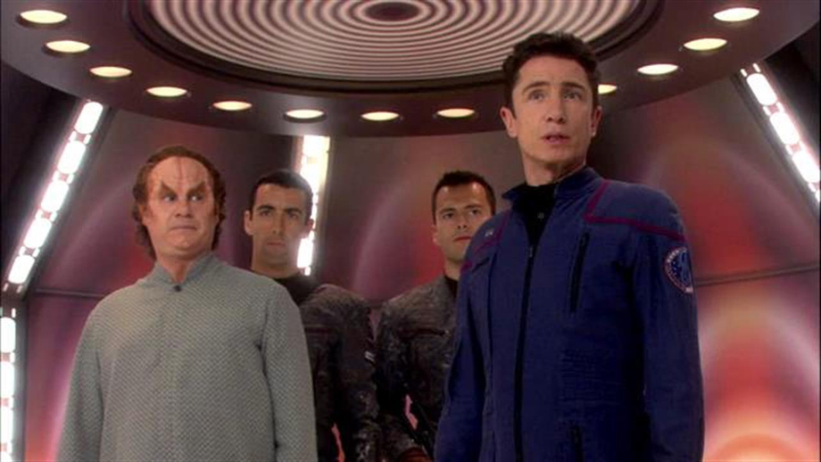 Watch Star Trek: Enterprise Season 4 Episode 5: Enterprise - Cold ...