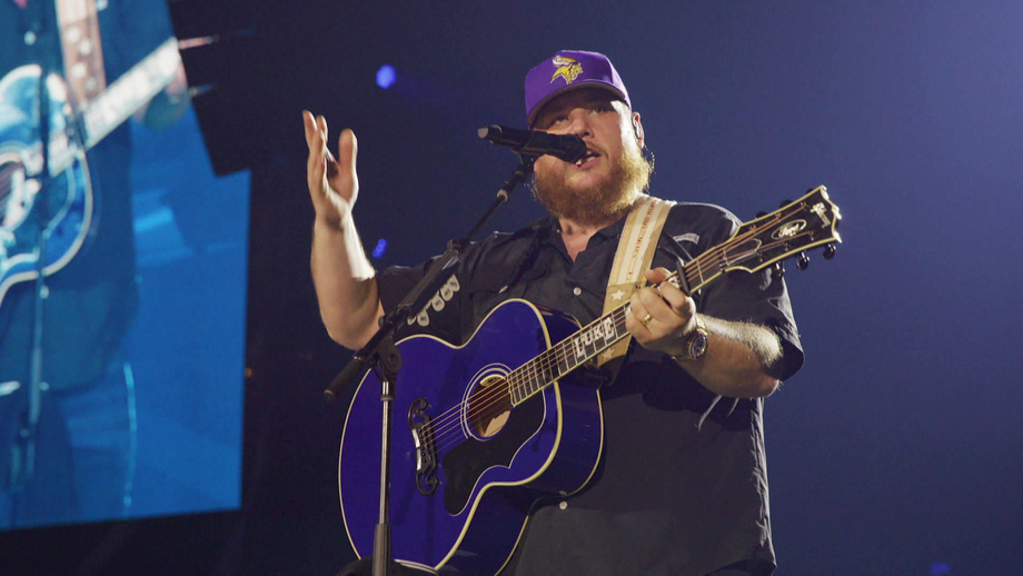 Watch Sunday Morning: Luke Combs on his new album "Fathers & Sons ...