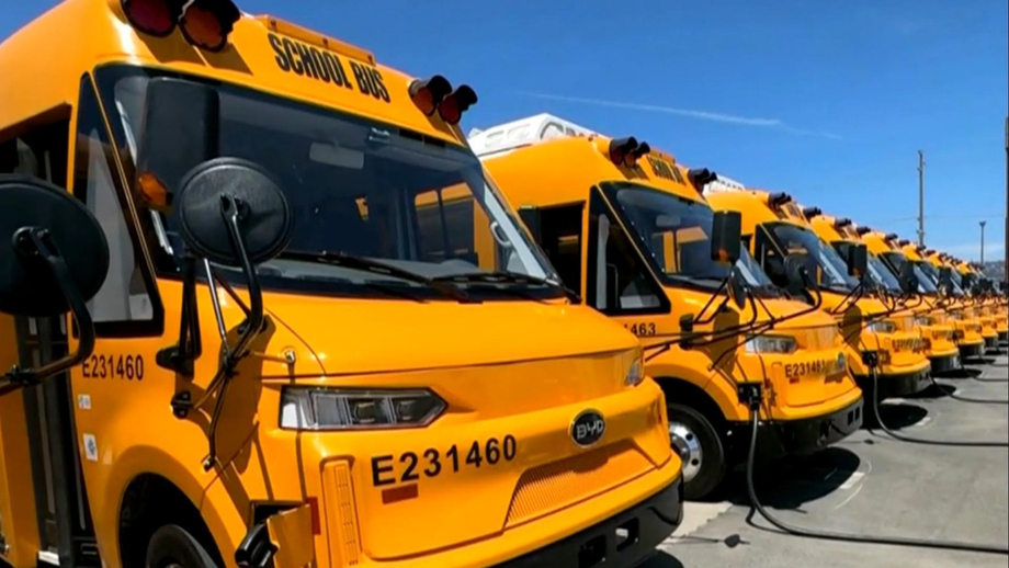 Watch CBS Evening News: Oakland deploys all-electric school bus fleet ...