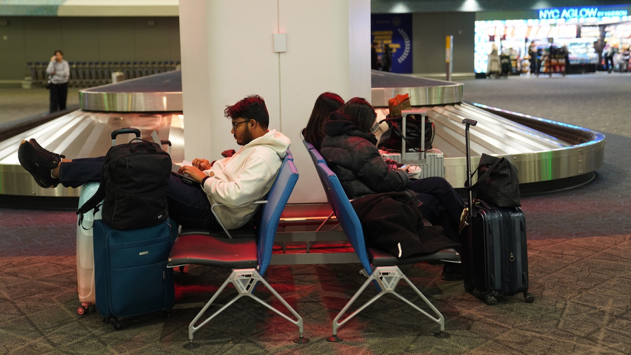 Watch CBS Saturday Morning Season 2025 Episode 52: 12/27: Saturday ...